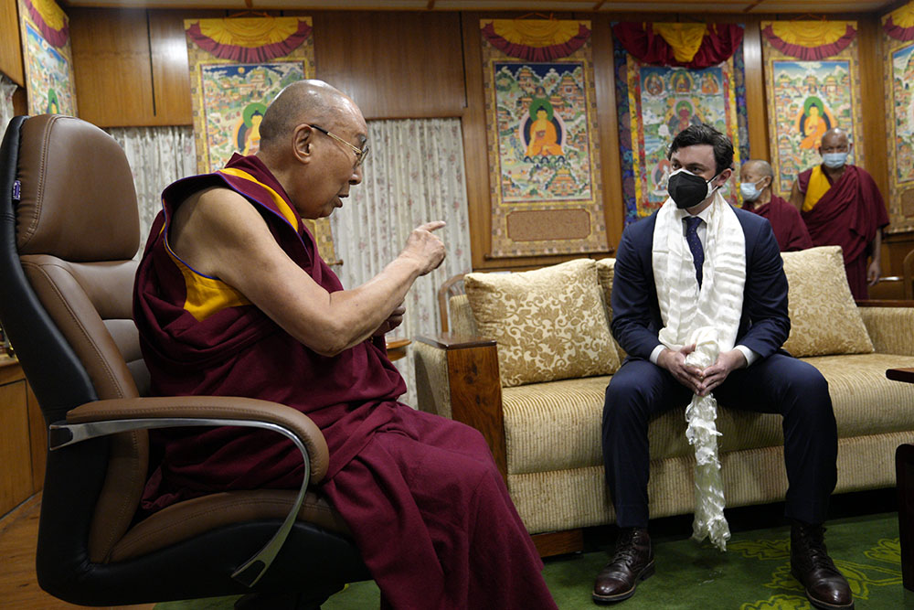 Visiting US Senator expresses admiration for Tibetan spirit of struggle ...