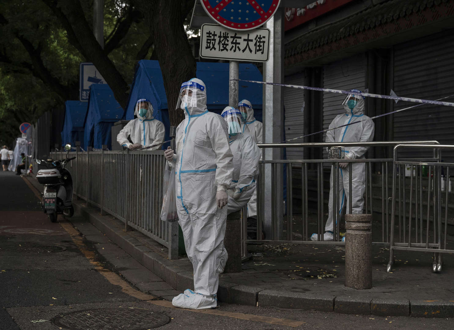 Seven arrested in China as Covid lockdown protest turns violent ...